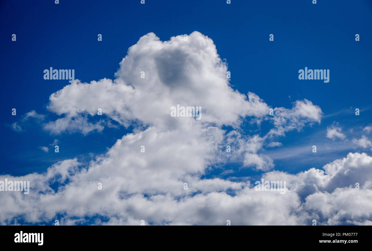Blue sky and clouds Kelowna BC Canada Stock Photo - Alamy