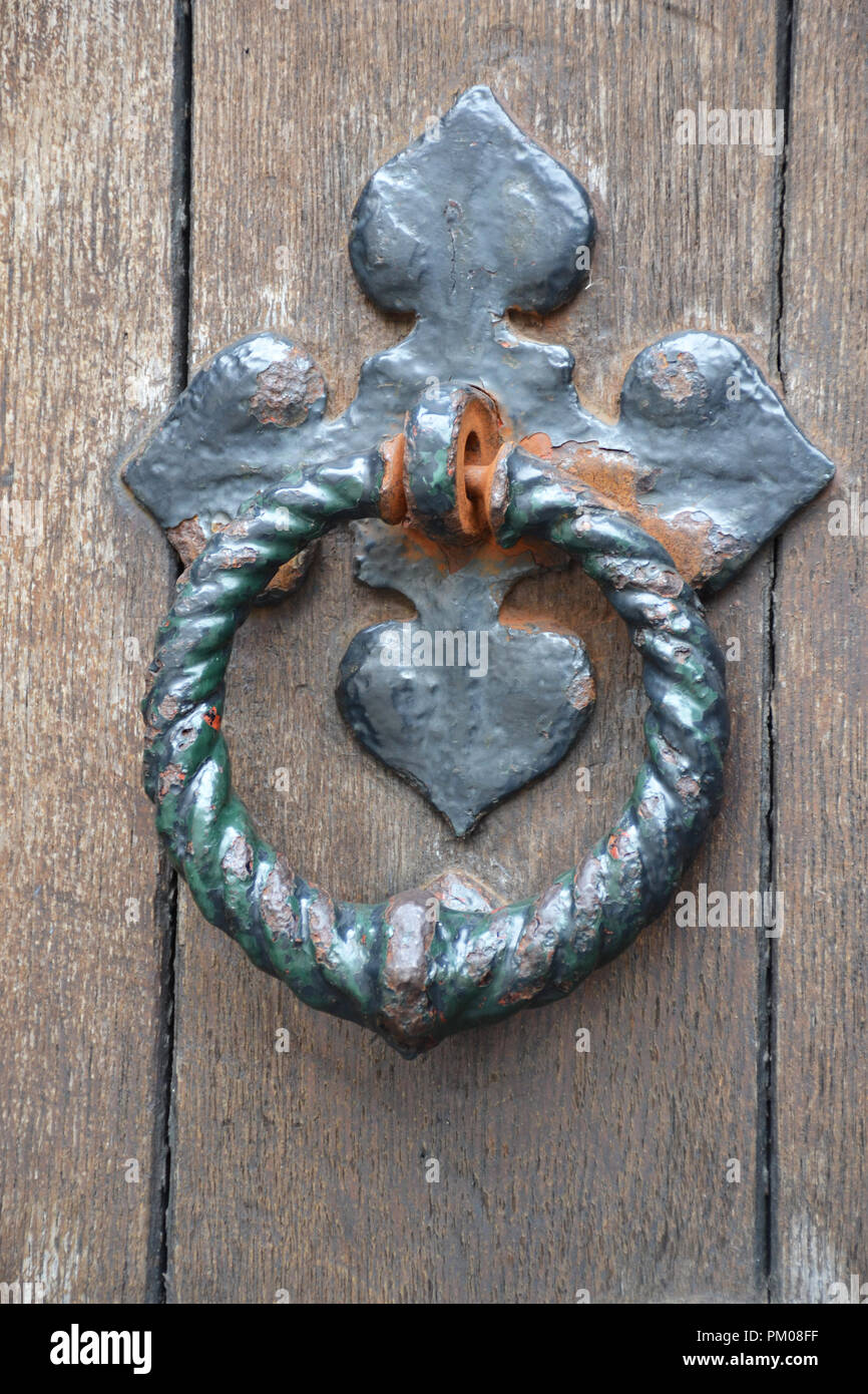 Old metal door handle Stock Photo - Alamy