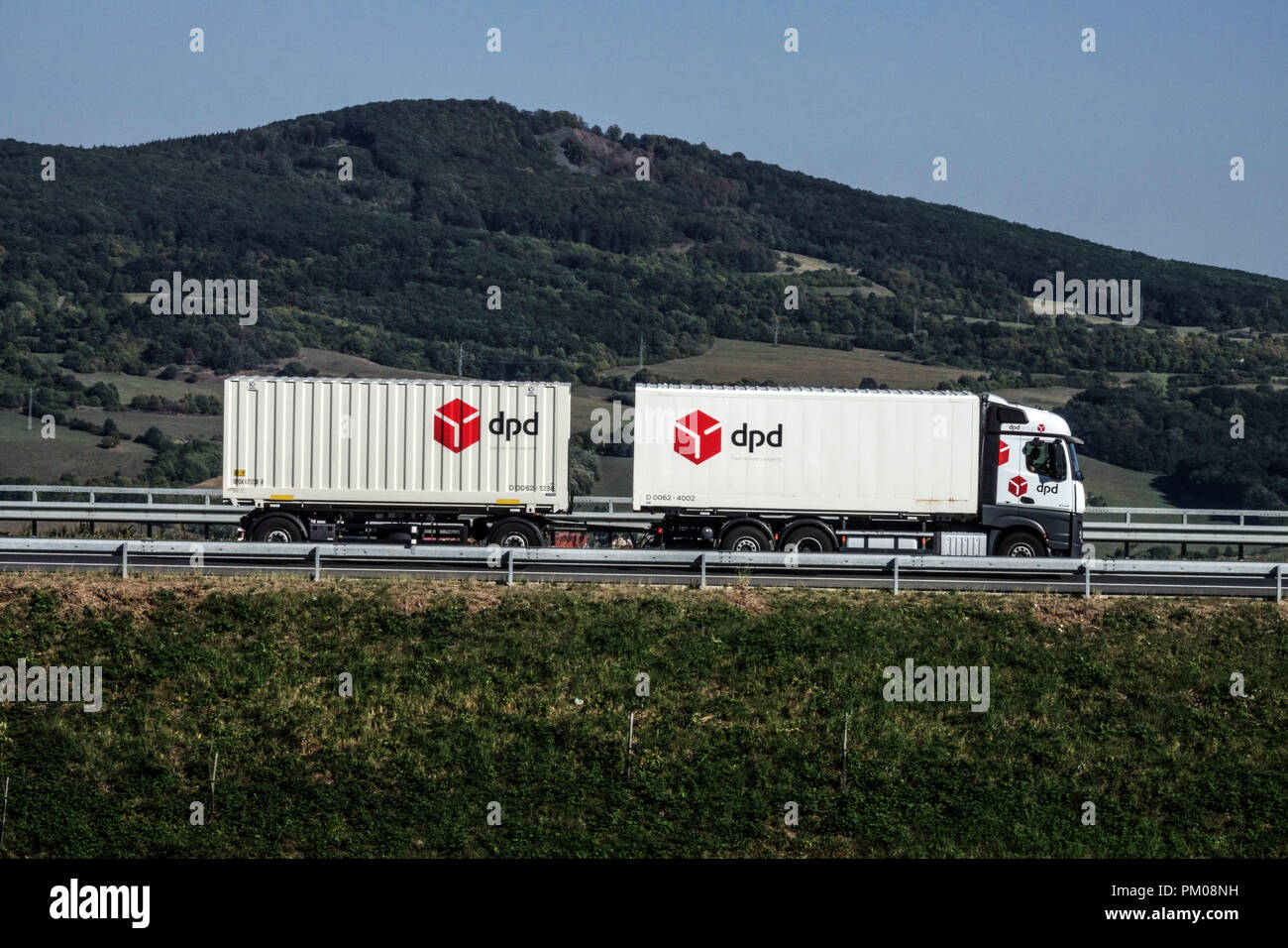 Dpd truck hi-res stock photography and images - Alamy
