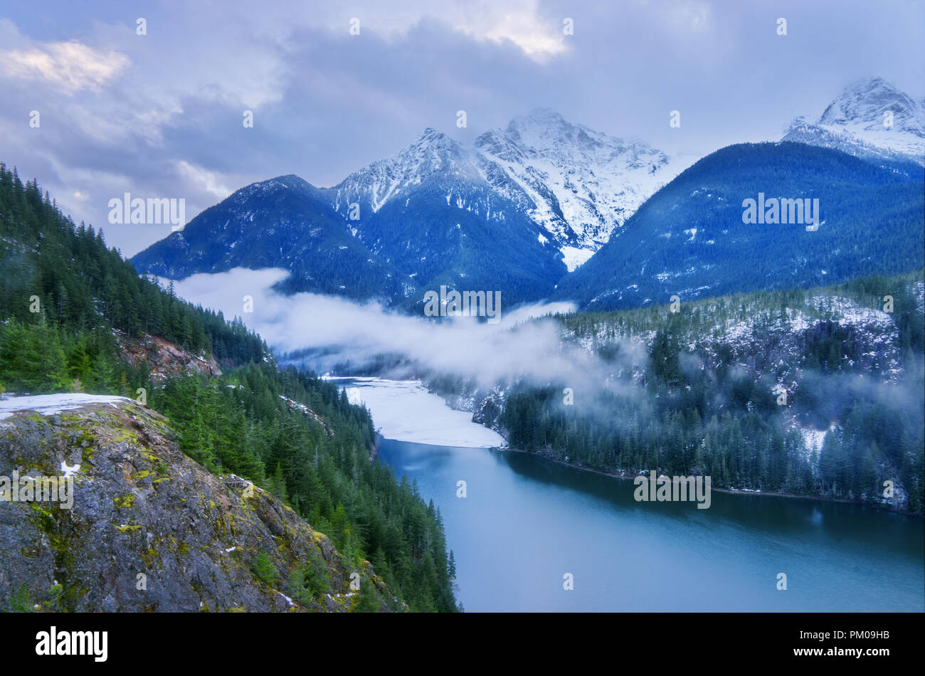 Diablo lake hi-res stock photography and images - Alamy