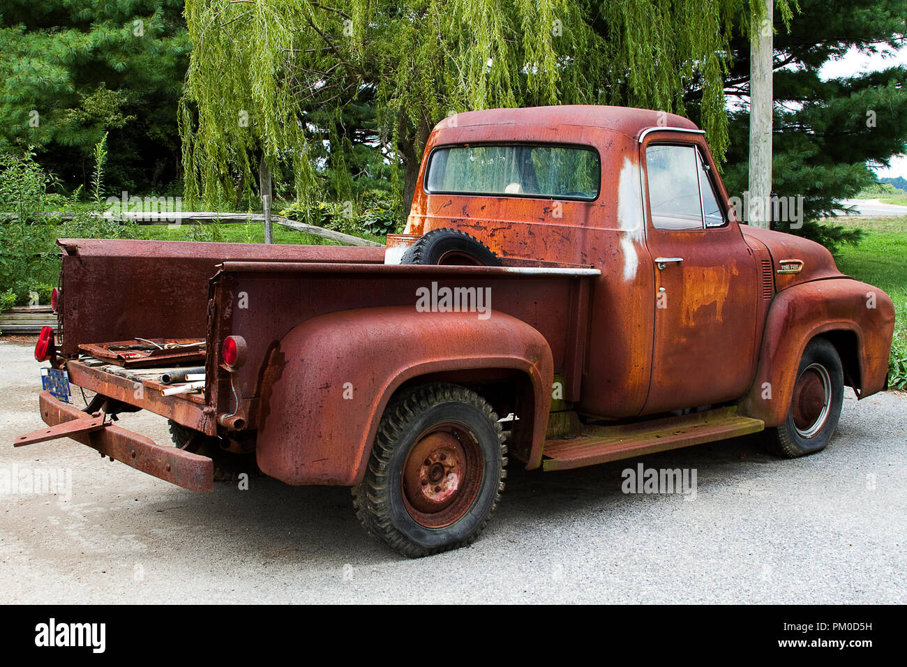 Old Vintage Rustic Pickup Truck Stock Photo - Alamy