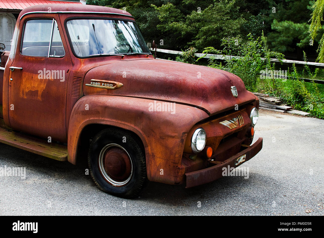Old Vintage Rustic Pickup Truck Stock Photo - Alamy