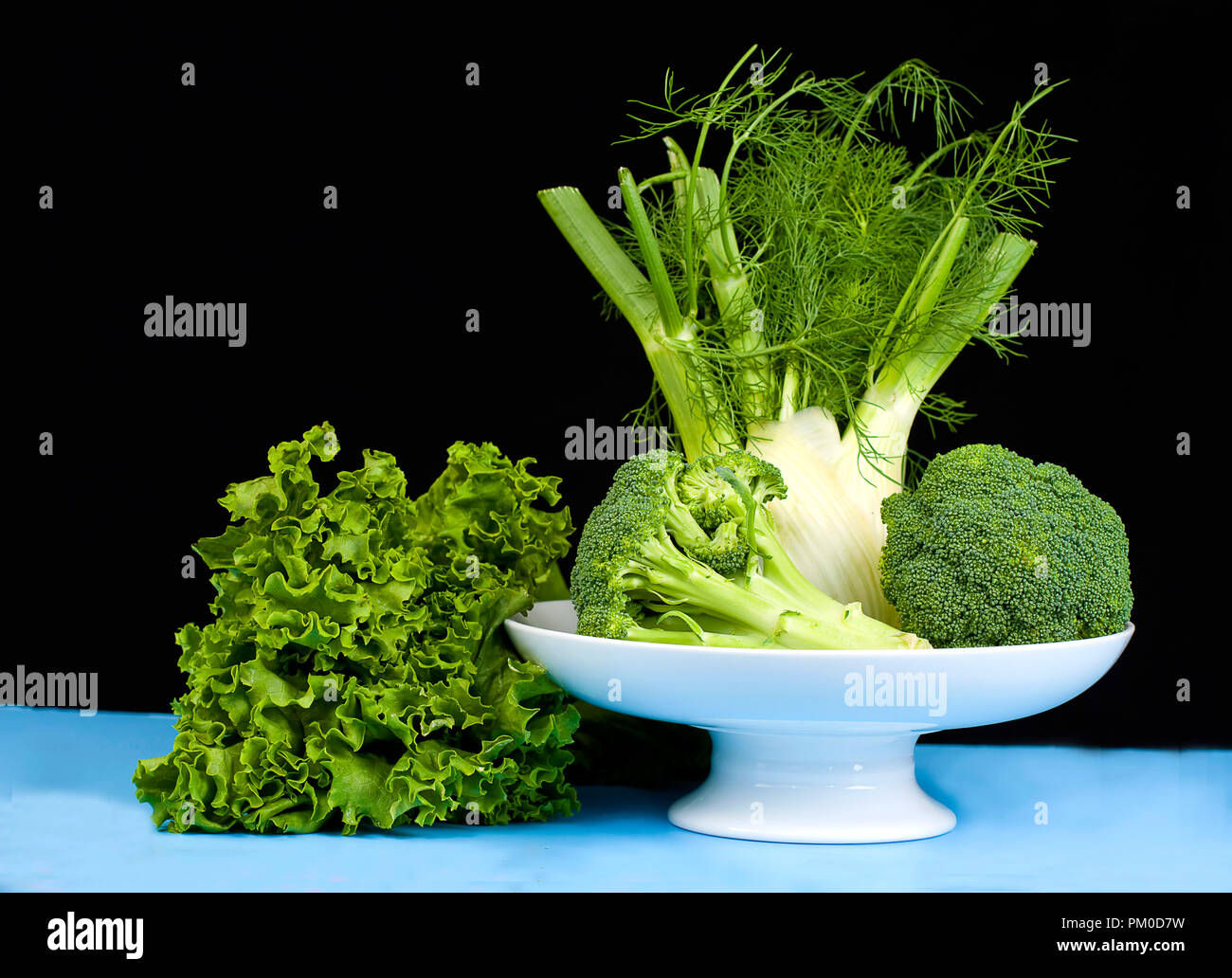 Beautiful images of an assortment of bright and colorful vegetables ...