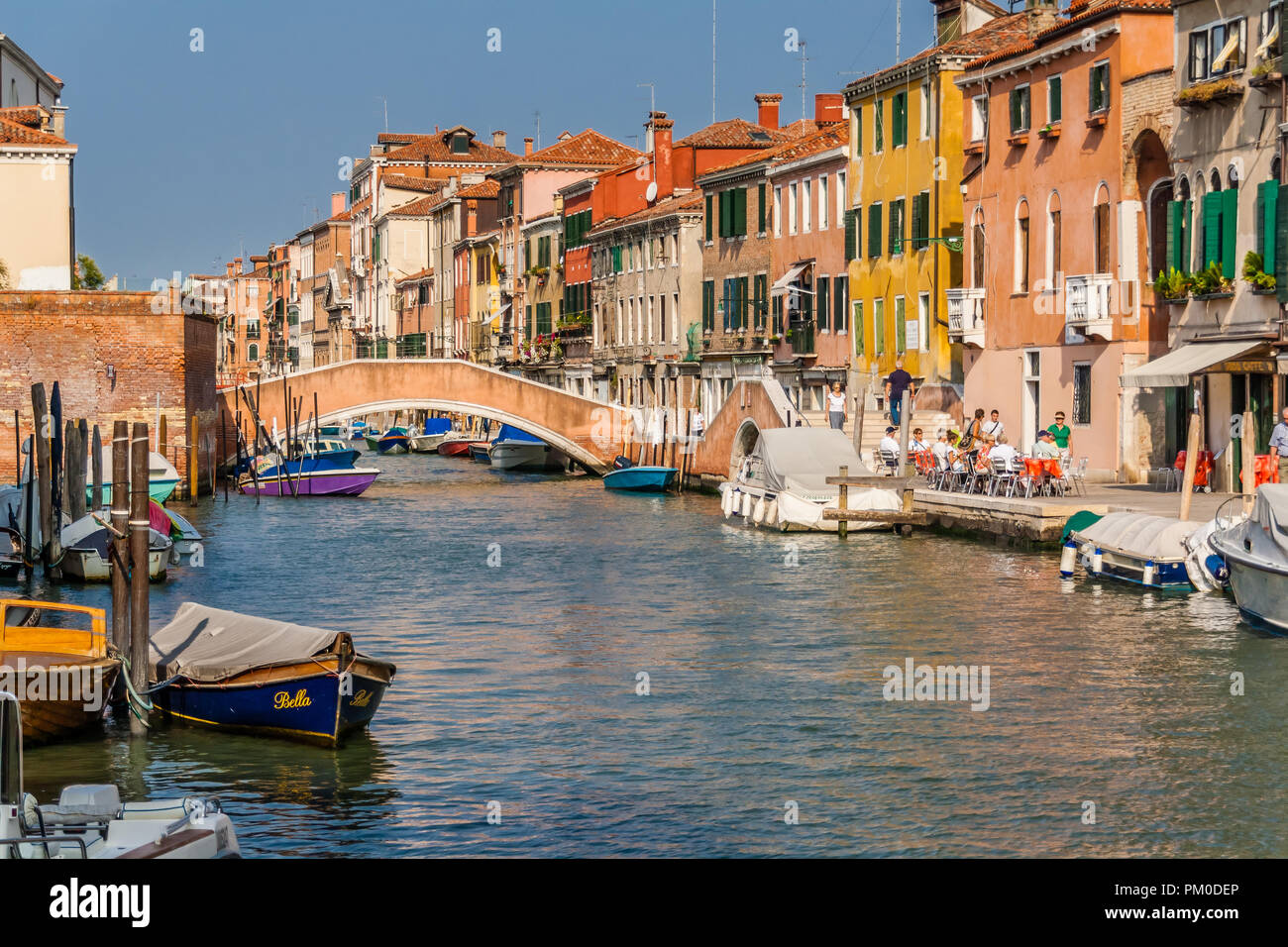 Bridge over canal venetian architecture hi-res stock photography and ...