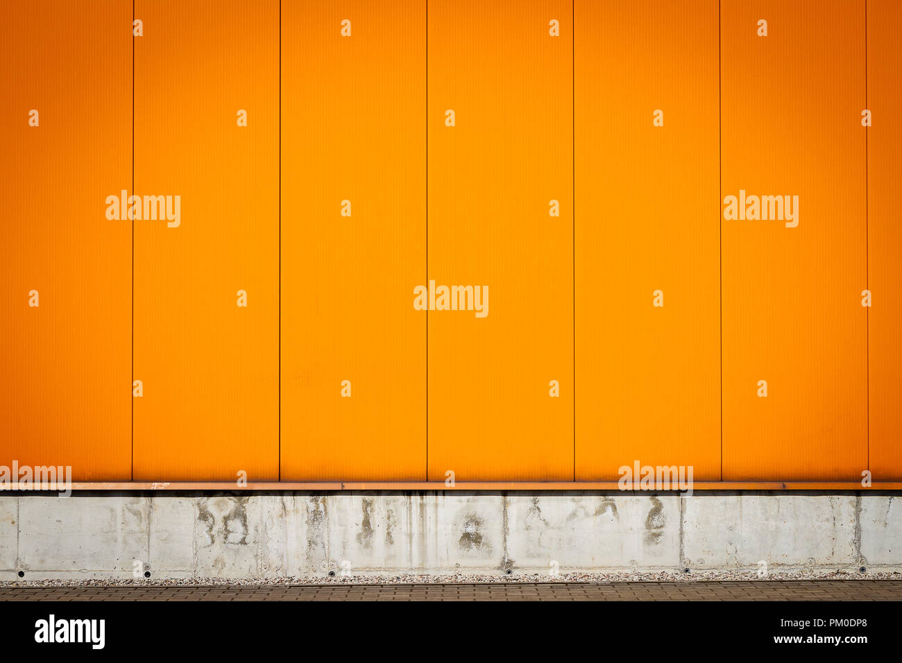 Abstract exterior warehouse wall hi-res stock photography and images ...