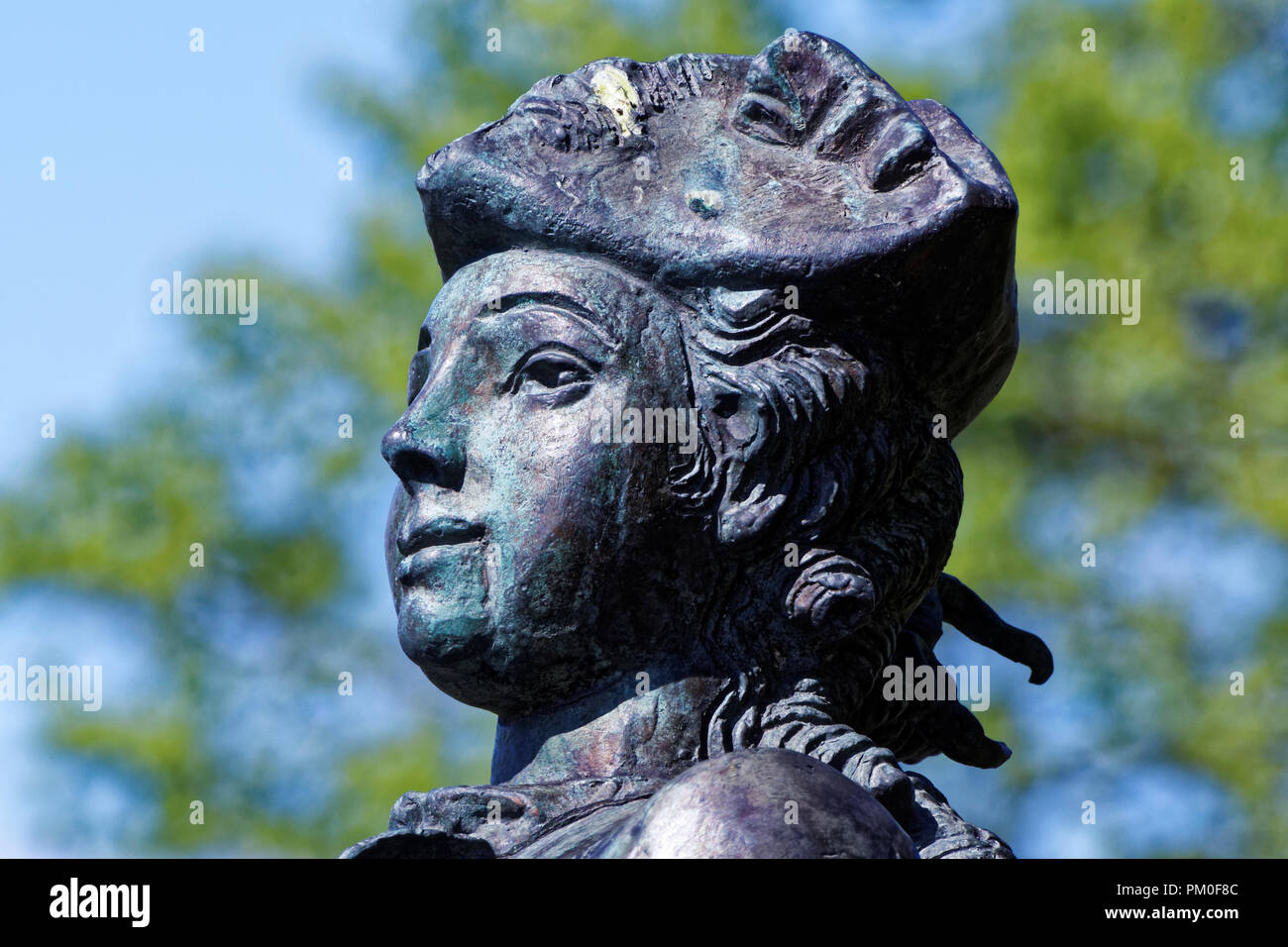 Sculpture Elizabeth, Russian queen Stock Photo - Alamy