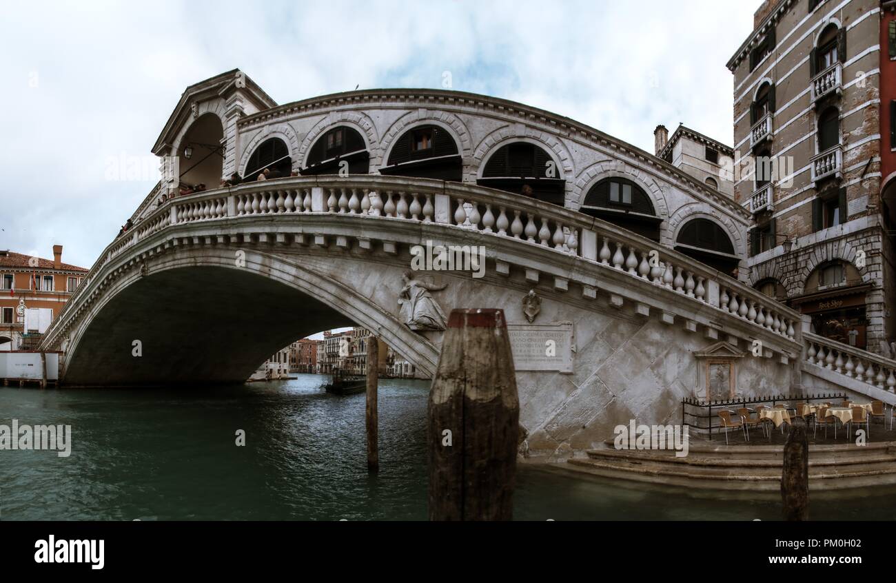 Venezia rialto covered bridge hi-res stock photography and images - Alamy