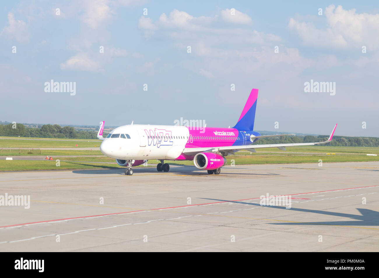 Wizz air logo hi-res stock photography and images - Alamy
