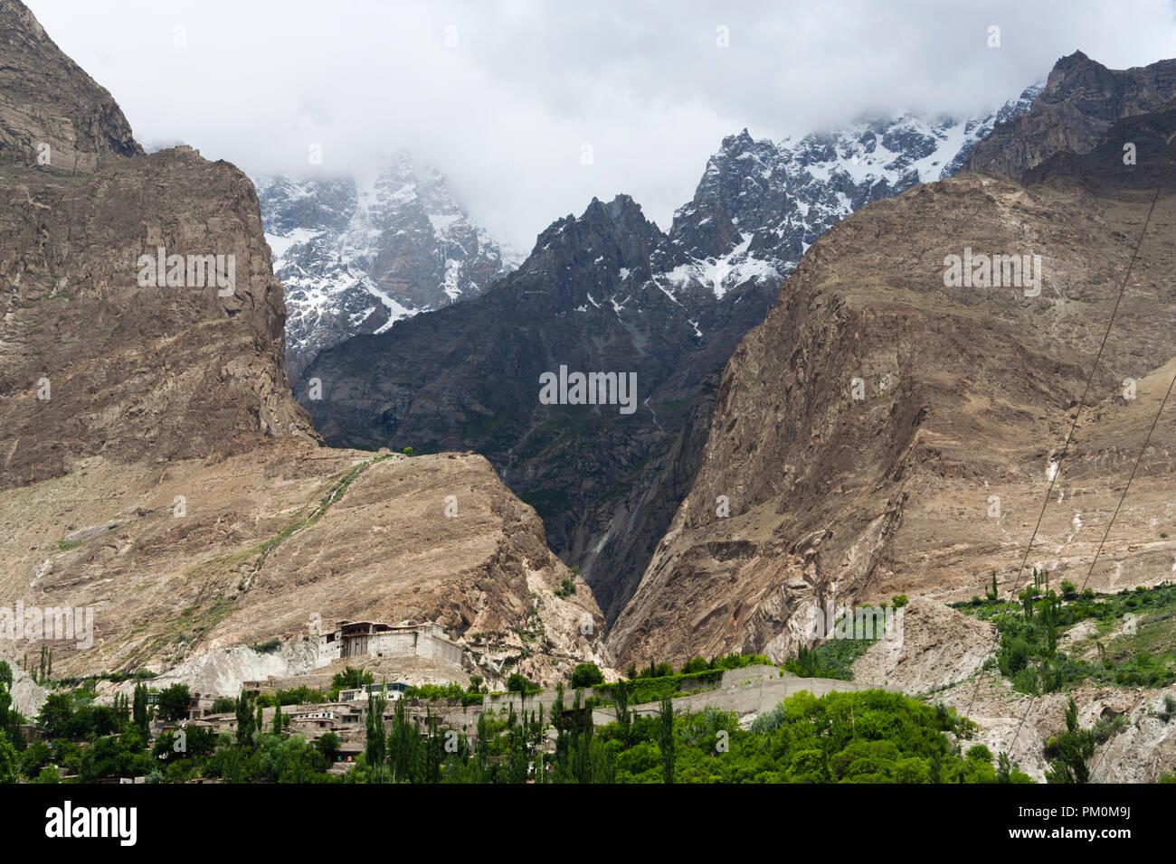 Karimabad, Hunza Valley, Gilgit-Baltistan, Pakistan : Ultar Peak 7,388 ...