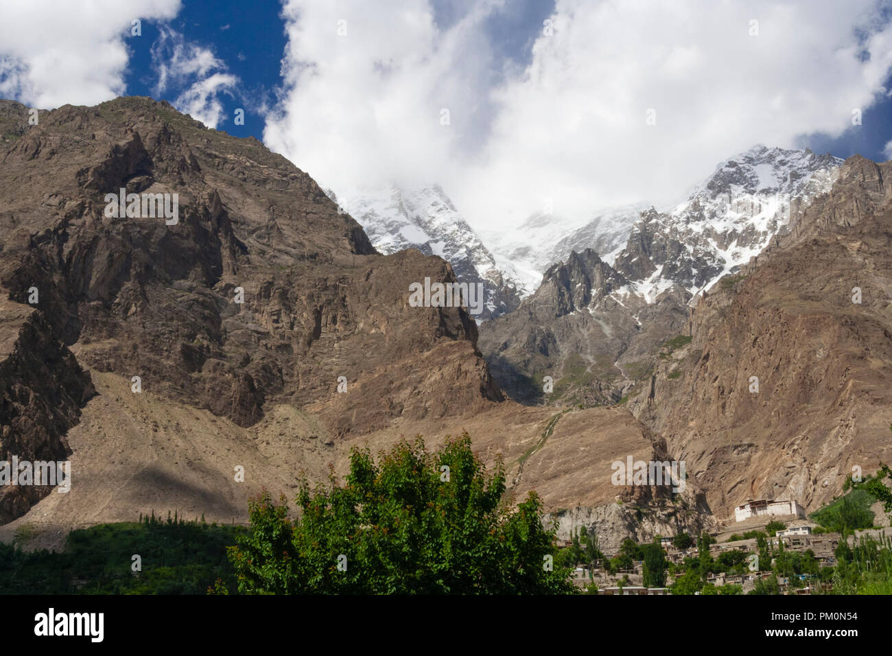 Karimabad, Hunza Valley, Gilgit-Baltistan, Pakistan : Ultar Peak 7,388 ...
