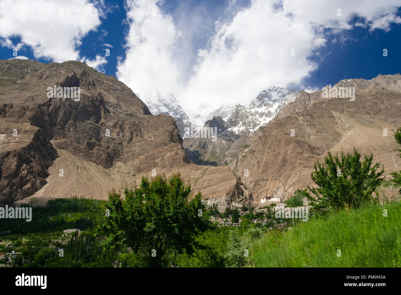 Karimabad, Hunza Valley, Gilgit-Baltistan, Pakistan : Ultar Peak 7,388 ...