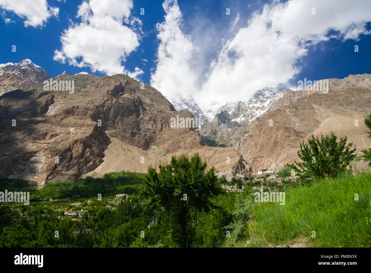 Karimabad, Hunza Valley, Gilgit-Baltistan, Pakistan : Ultar Peak 7,388 ...
