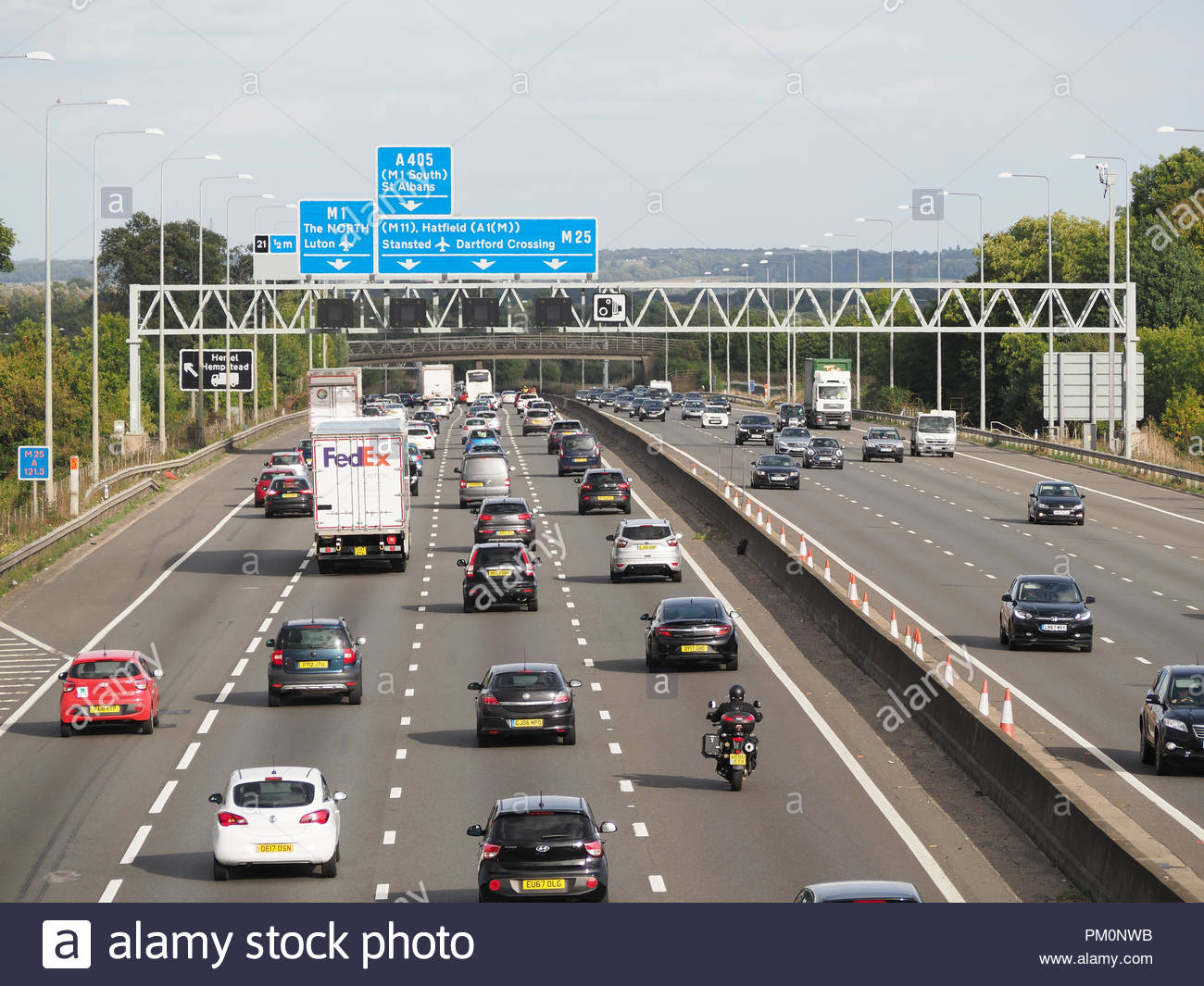 Motorway Signs Overhead Gantry Stock Photos & Motorway Signs Overhead ...