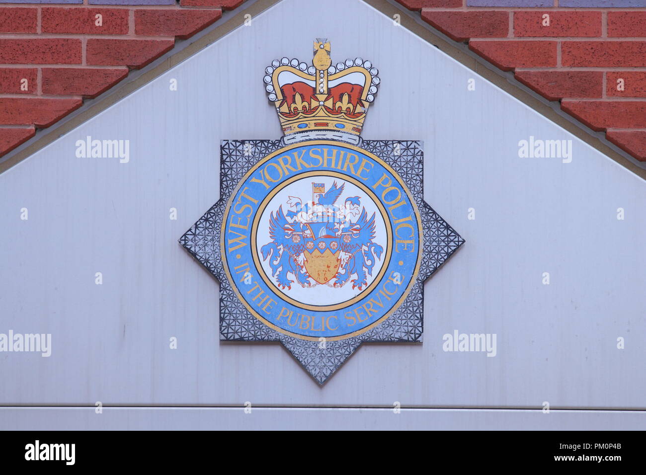 The entrance to Leeds Central Police Station Stock Photo - Alamy