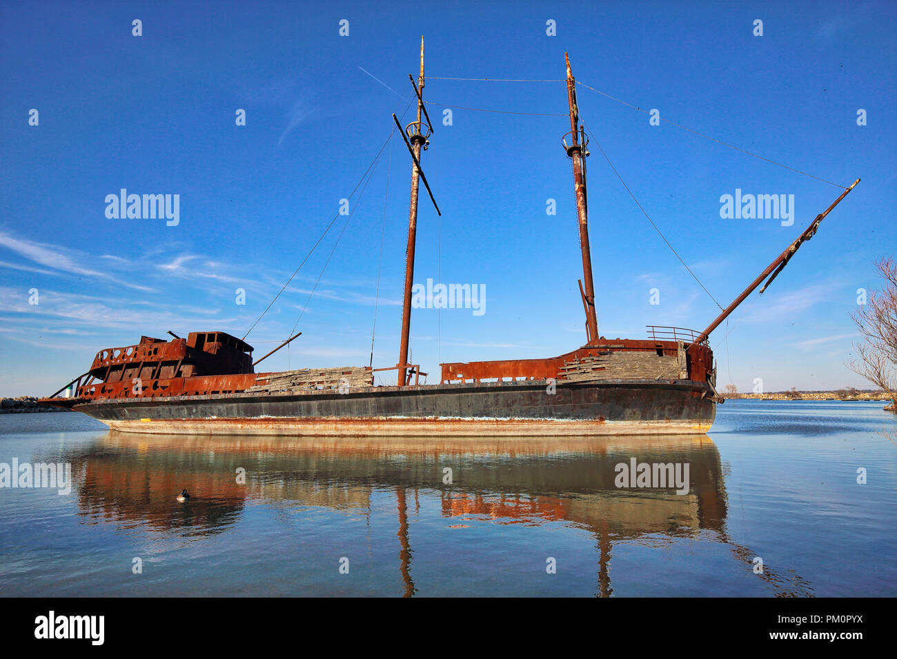 La Grande Hermine – Famous Abandoned Ship in Ontario lake on the way to ...