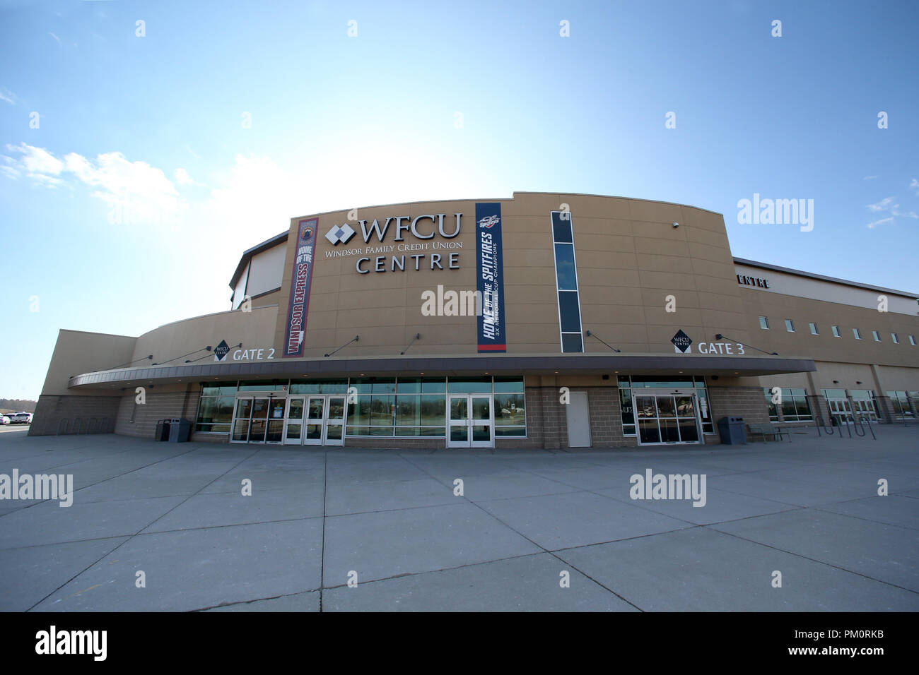 Windosr hi-res stock photography and images - Alamy