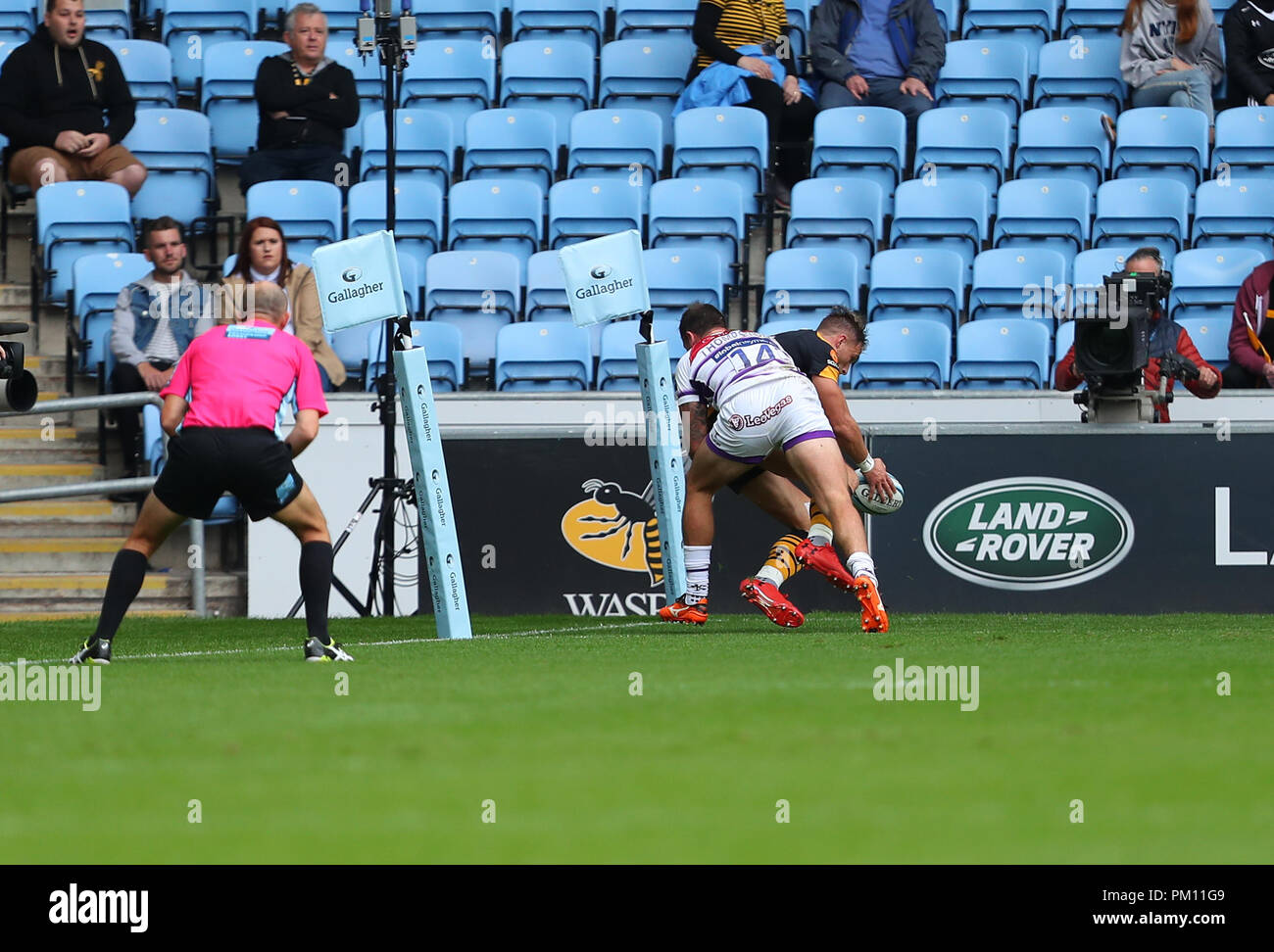 Josh bassett of wasps rugby hi-res stock photography and images - Alamy