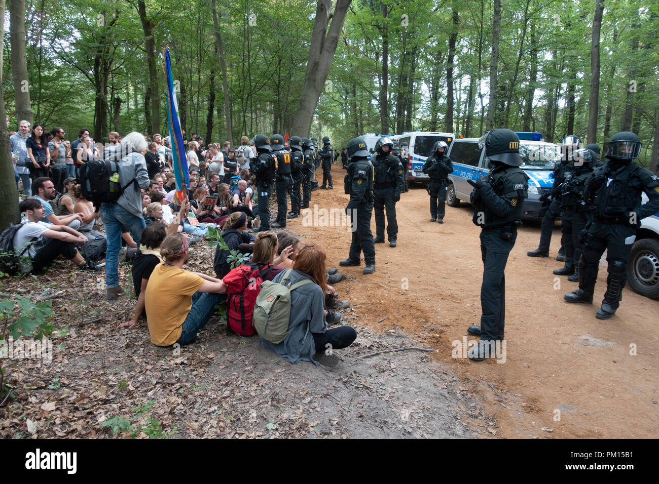 Environmental tree sitting protest hi-res stock photography and images ...