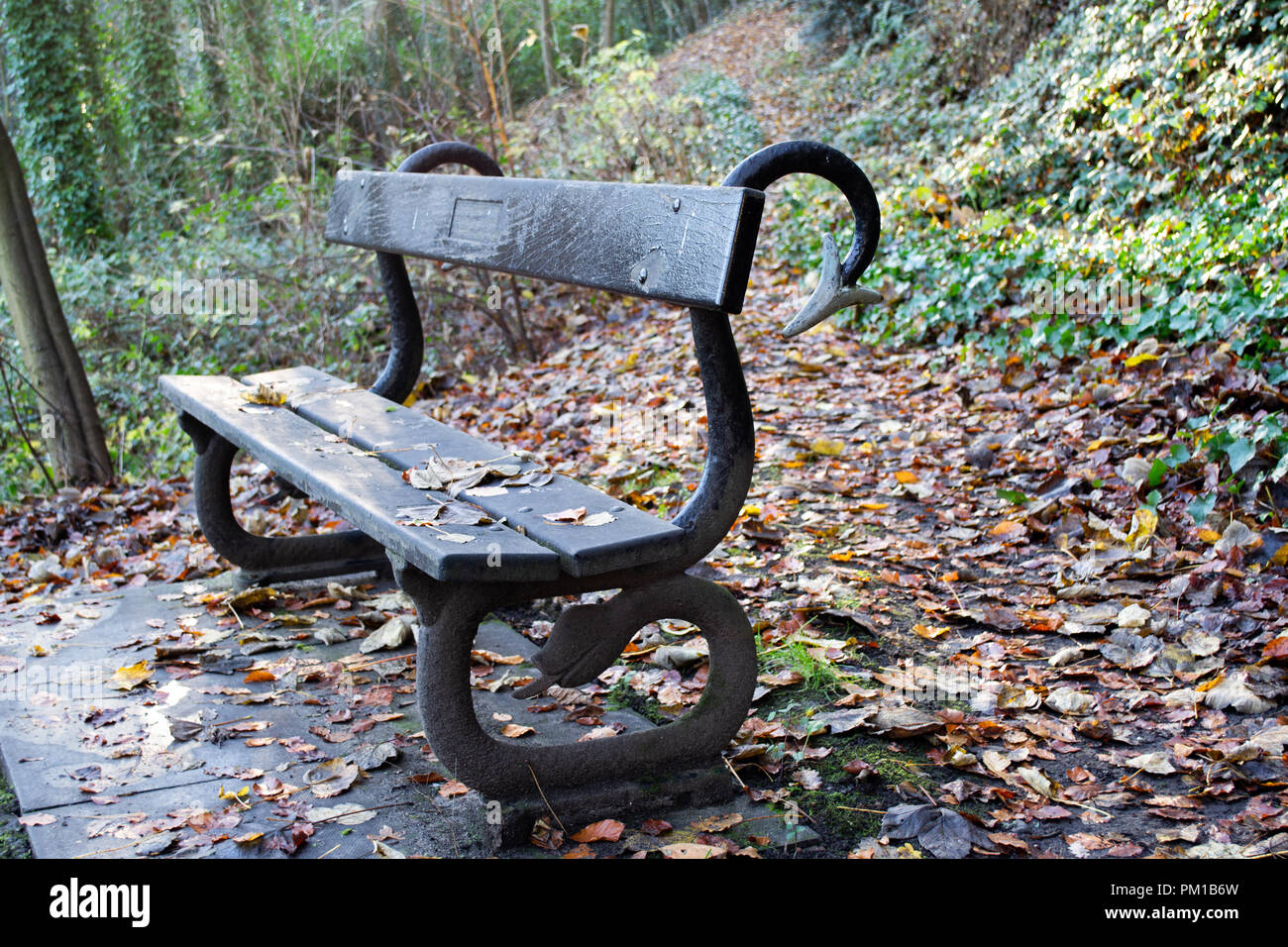 Snake bench hi-res stock photography and images - Alamy