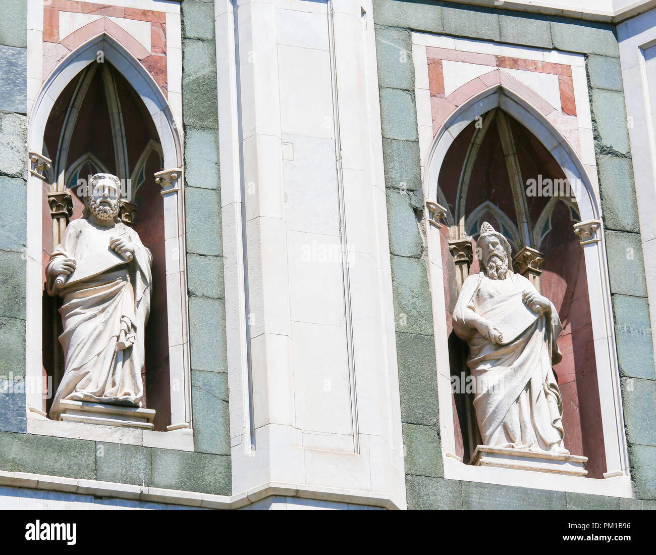 Statues at the Facade of the Duomo di Firenze or Florence Cathedral in ...