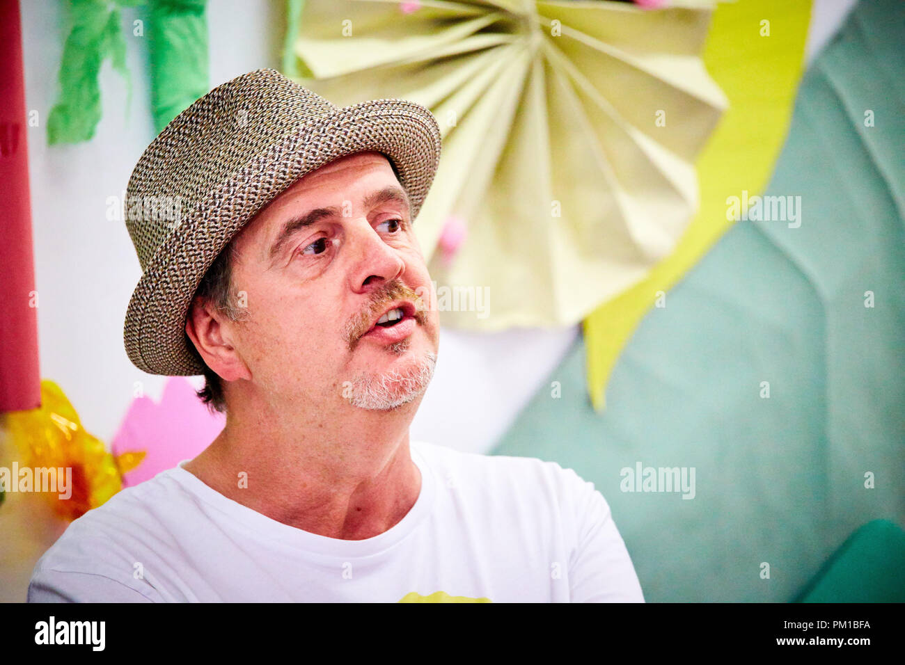Mark billingham portrait hi-res stock photography and images - Alamy
