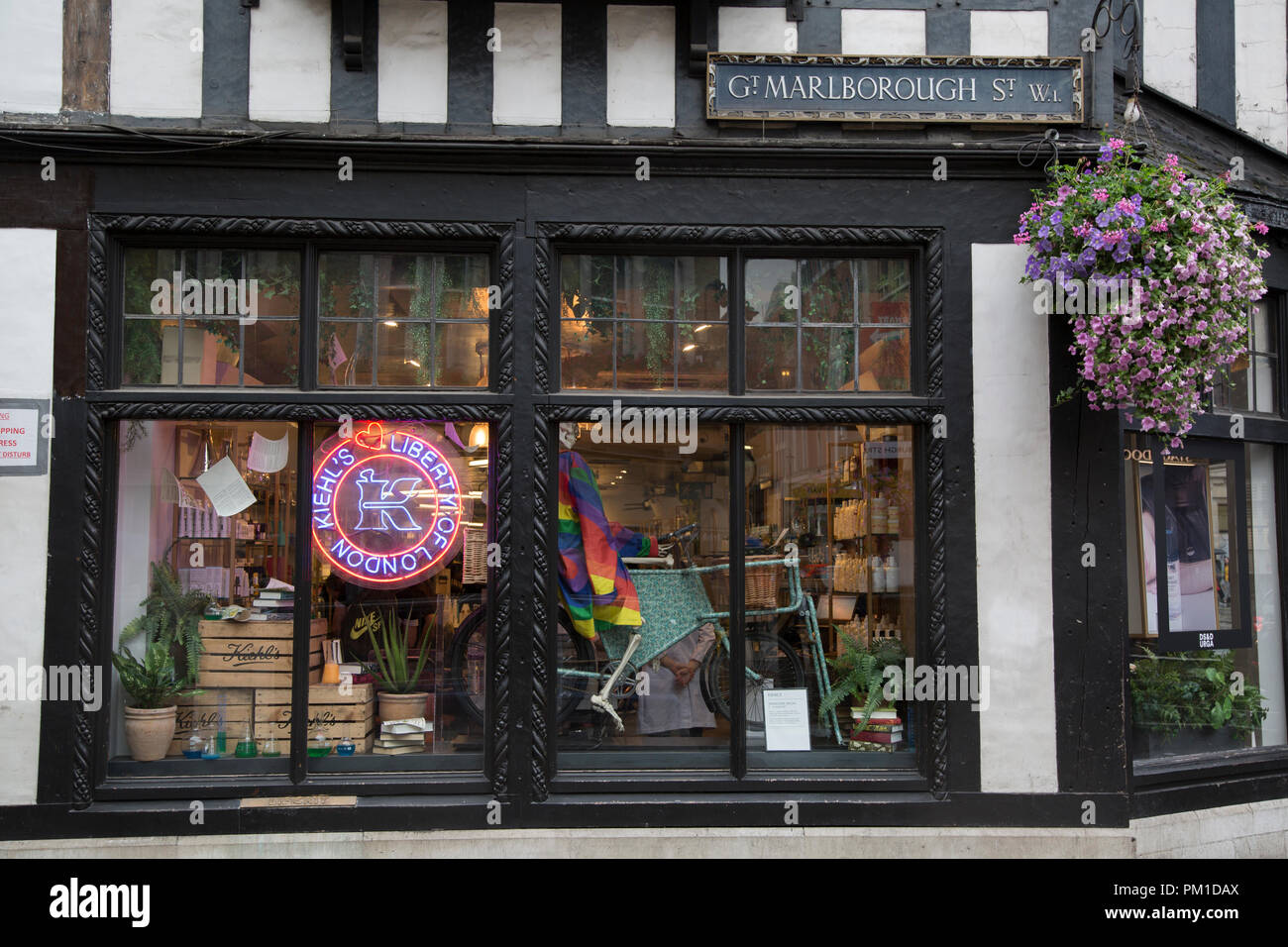 Liberty clothes hi-res stock photography and images - Alamy