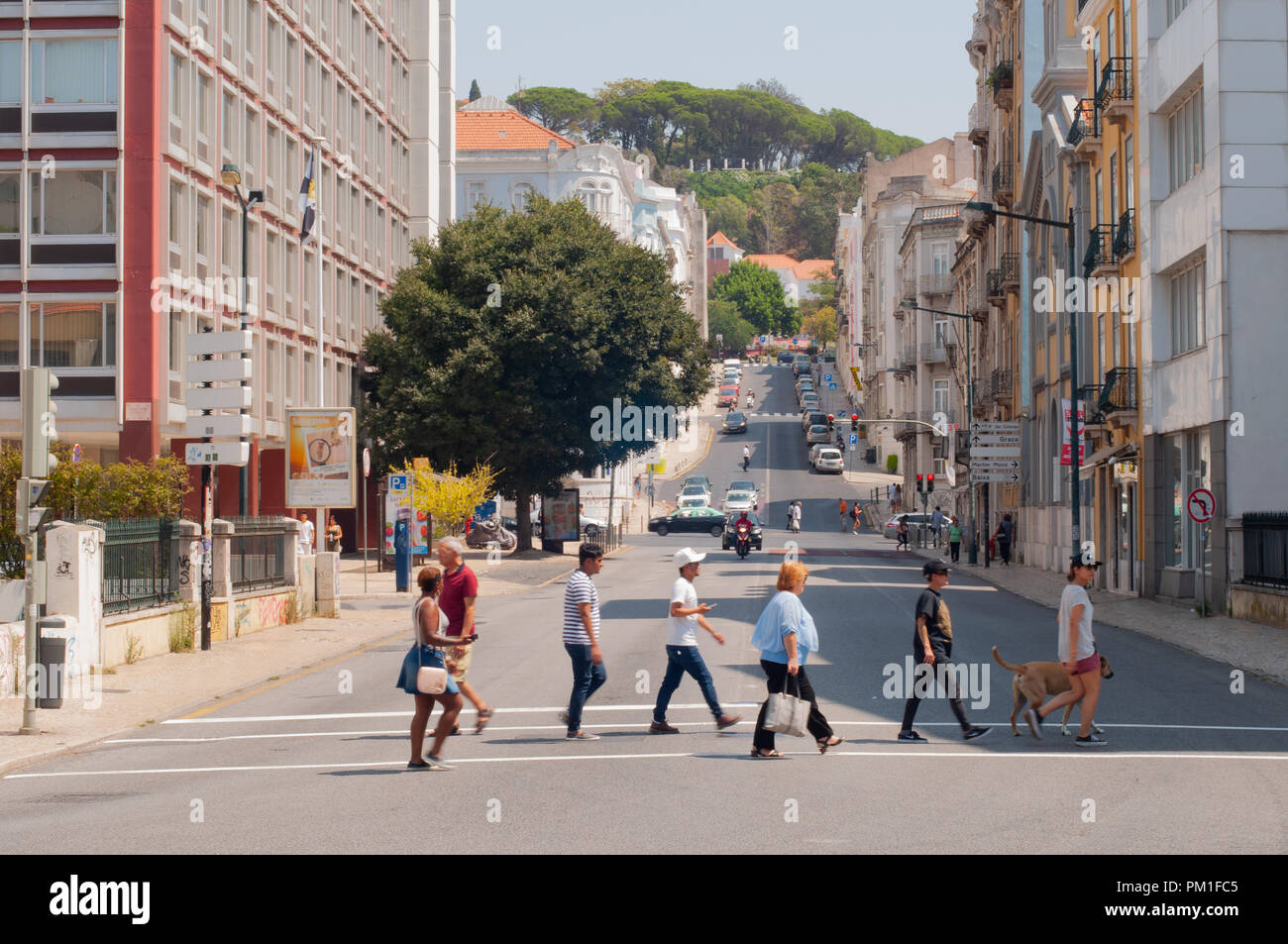 People walk in lisbon hi-res stock photography and images - Alamy