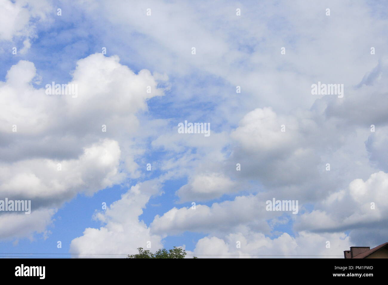 Strato cumulus clouds hi-res stock photography and images - Alamy