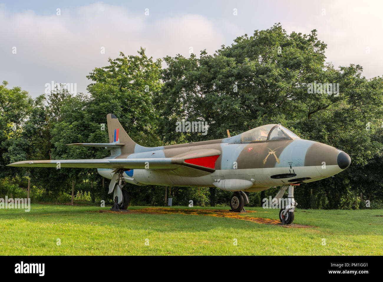 Gate Guard Aircraft High Resolution Stock Photography and Images - Alamy