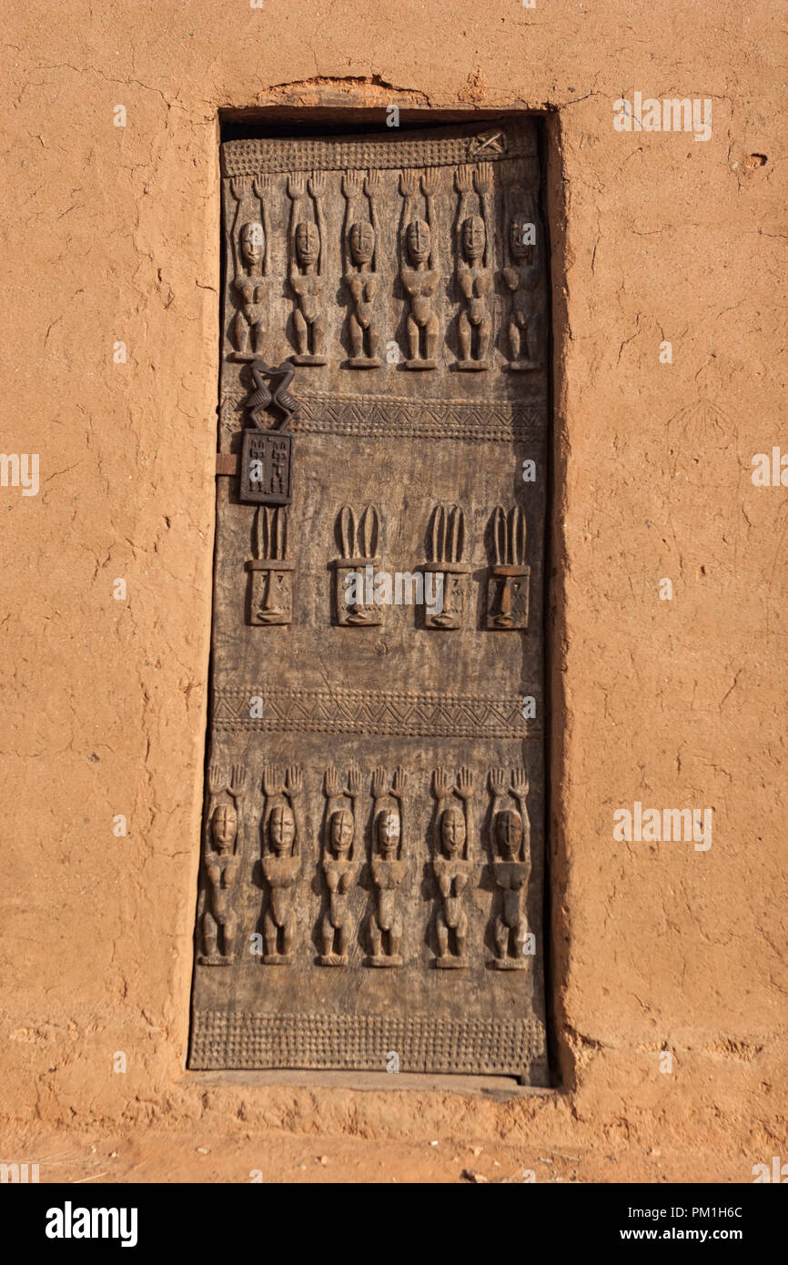 Dogon art hi-res stock photography and images - Alamy