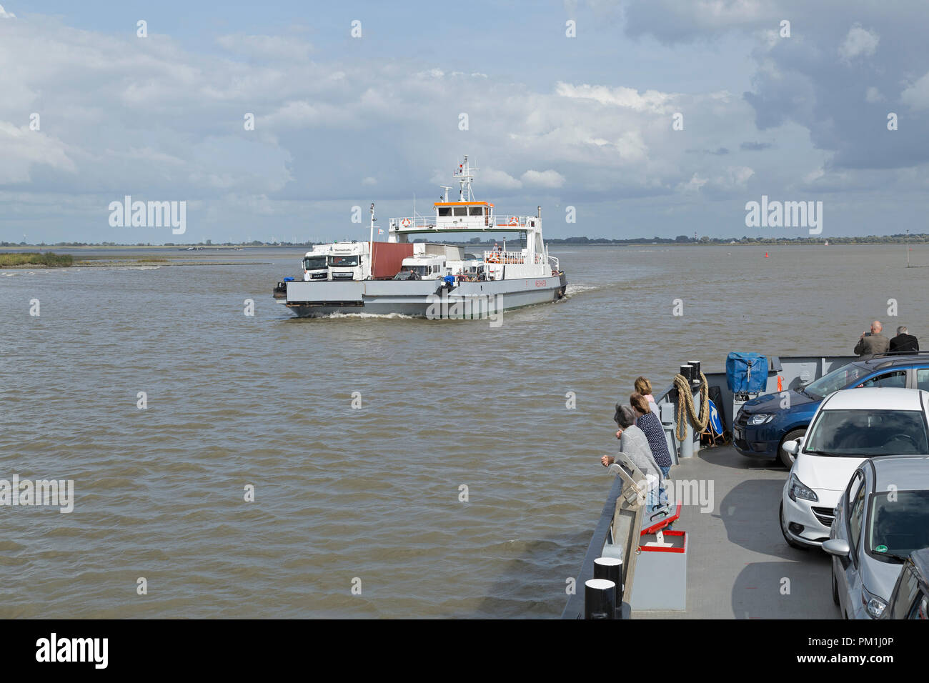 Stilvolle Fhre Wischhafen Wartezeit Fotosnull