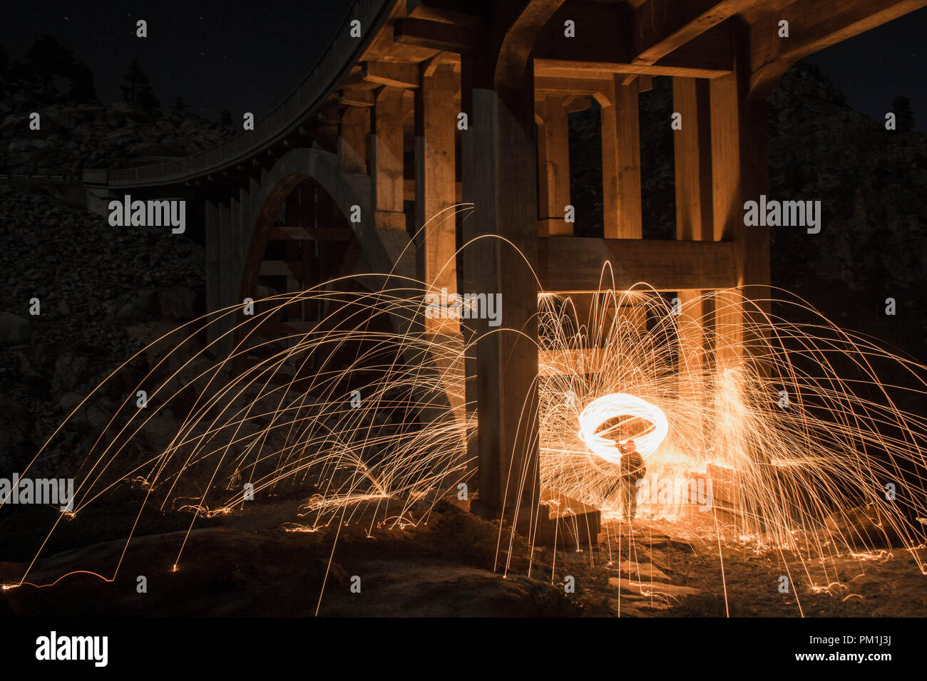 Steel wool wire fire hi-res stock photography and images - Alamy