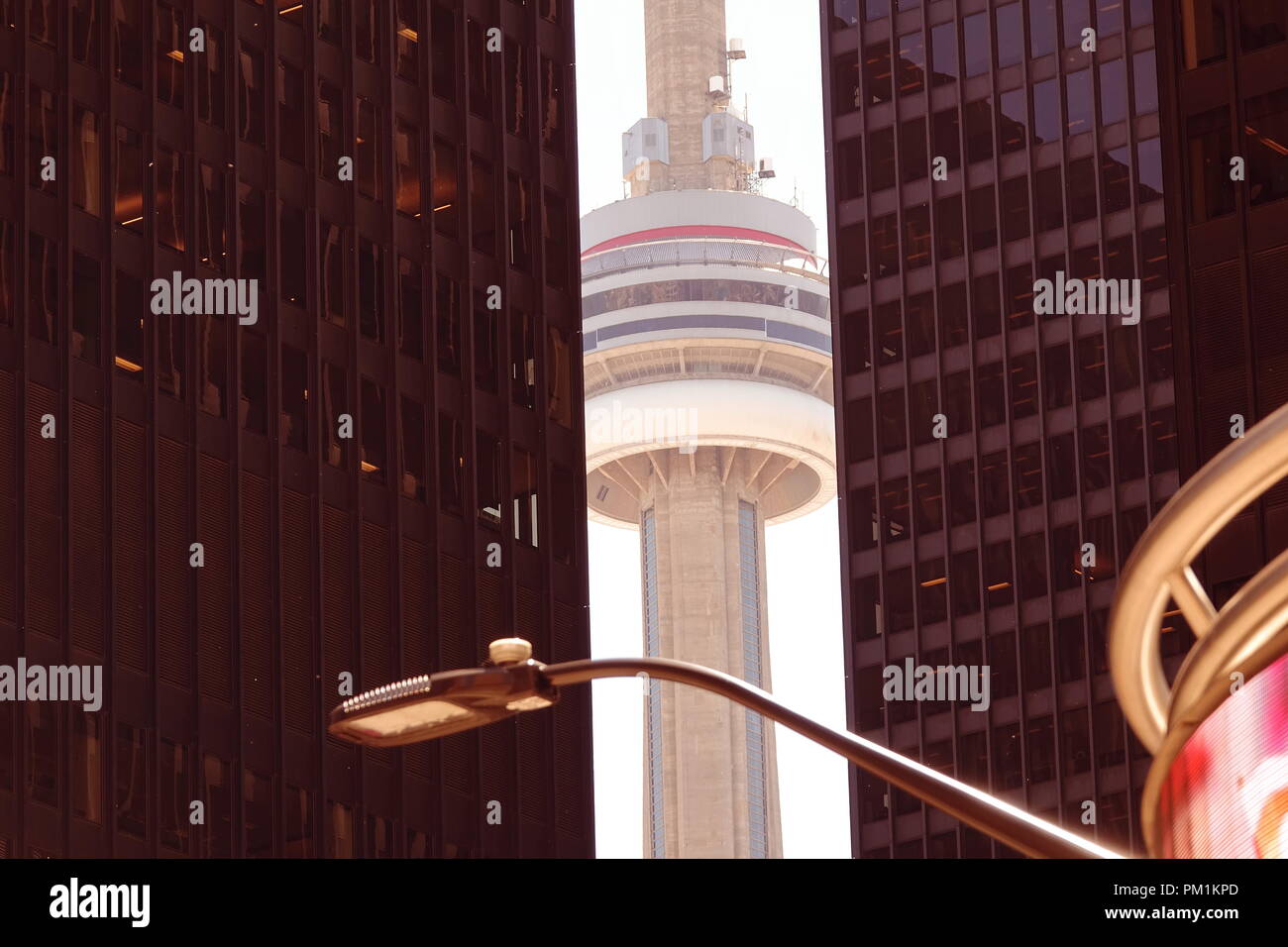 Glass floor cn tower hi-res stock photography and images - Alamy