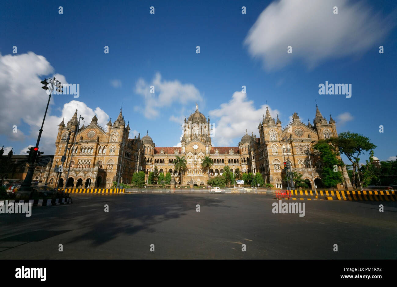 Illuminated chhatrapati shivaji maharaj terminus hi-res stock ...