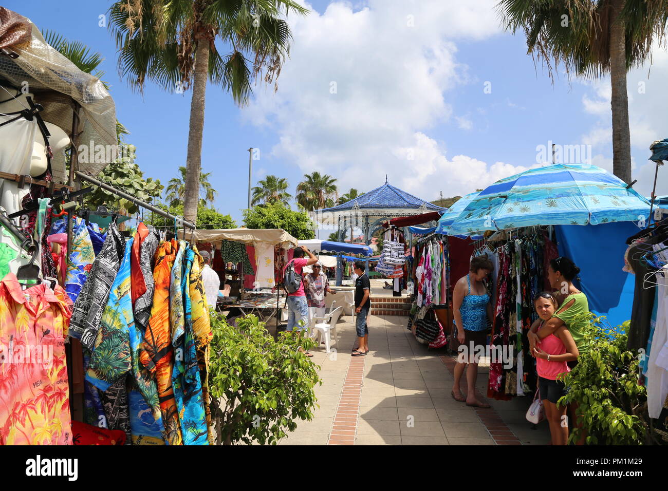 Philipsburg, San Maarten-20 April, 2016: Streets Markets selling ...