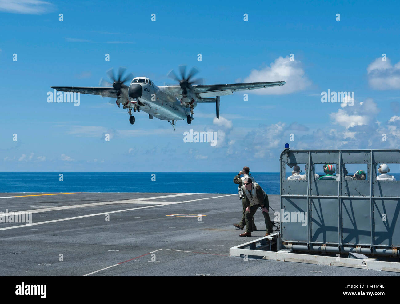 180913-N-KO018-0347 ATLANTIC OCEAN (Sept. 13, 2018) A C-2A Greyhound ...