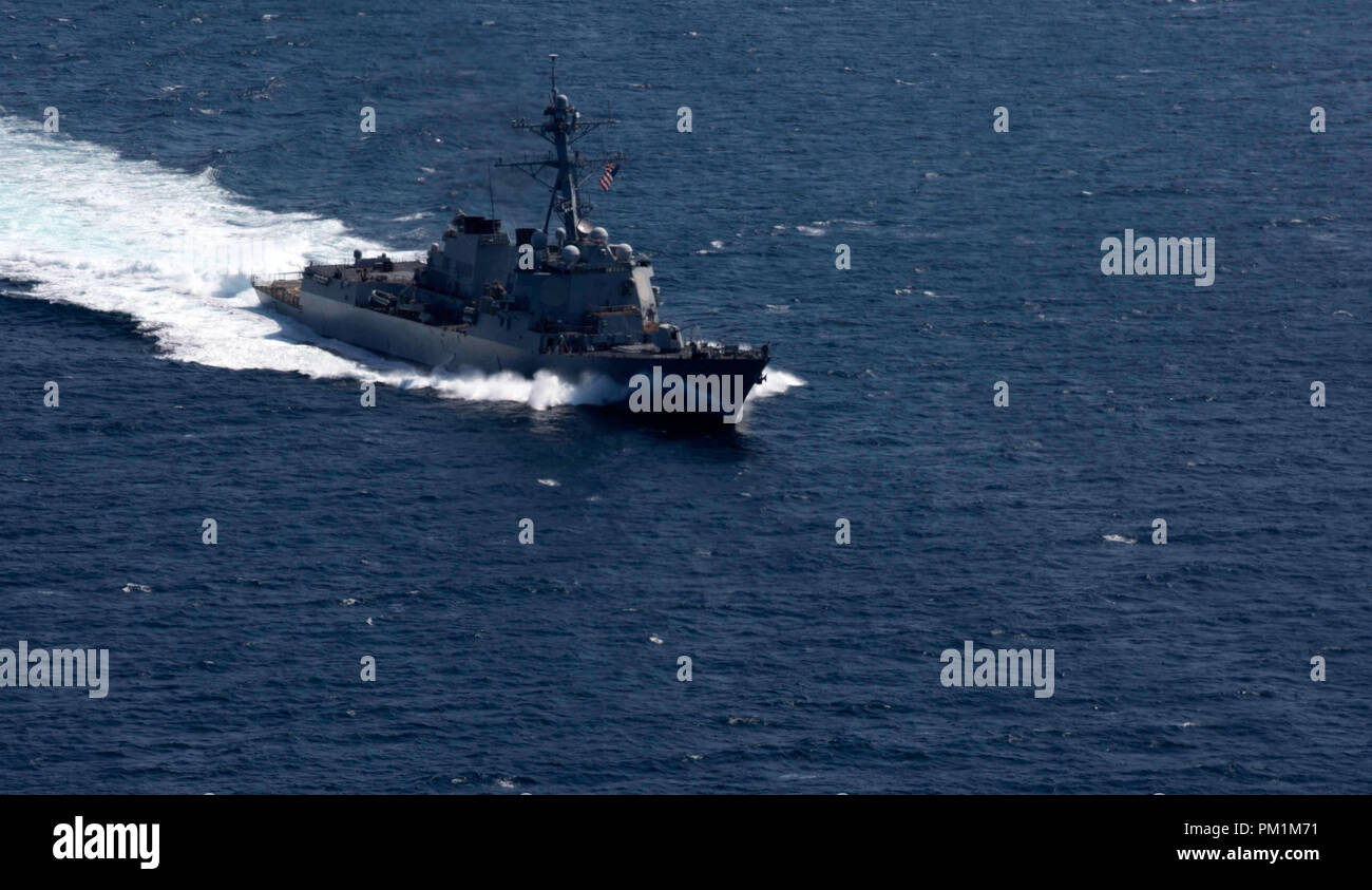 Uss mason ddg 87 carrier carrier strike group hi-res stock photography ...