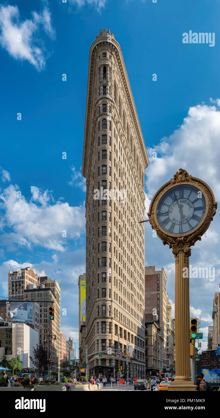 Iron building hi-res stock photography and images - Alamy
