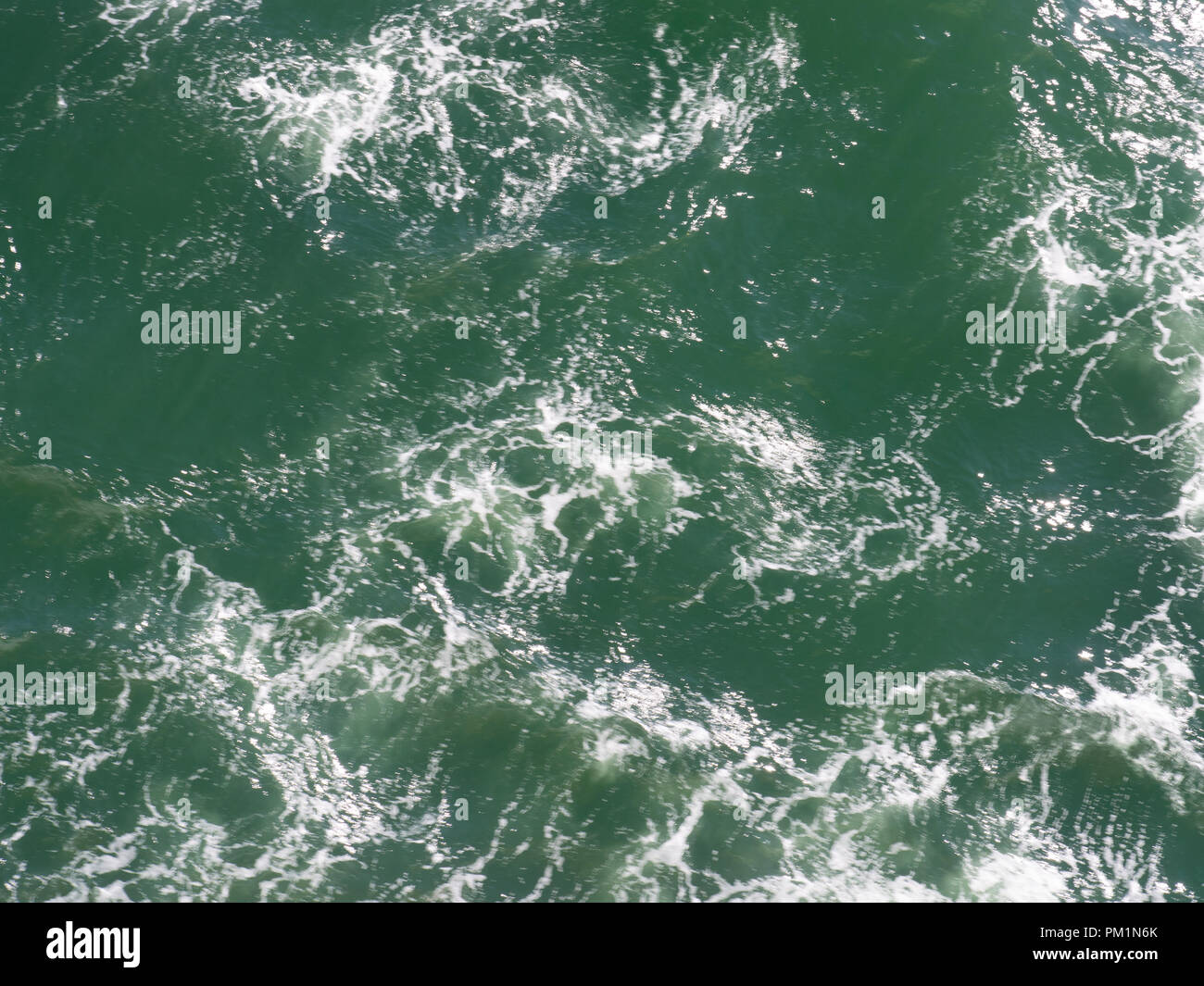 Ocean green background hi-res stock photography and images - Alamy