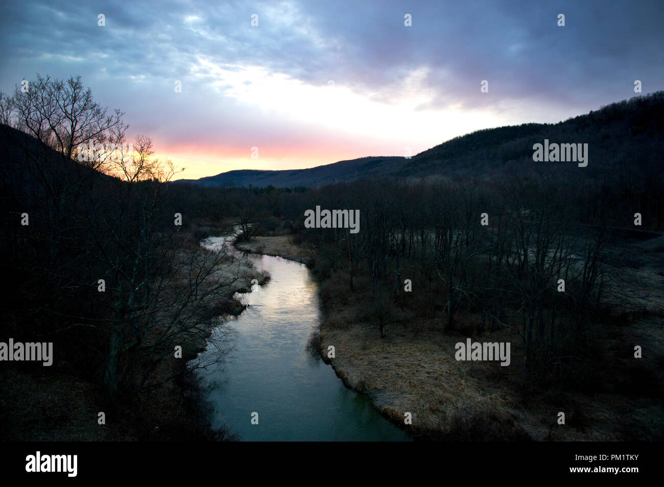 Feeder roads hi-res stock photography and images - Alamy
