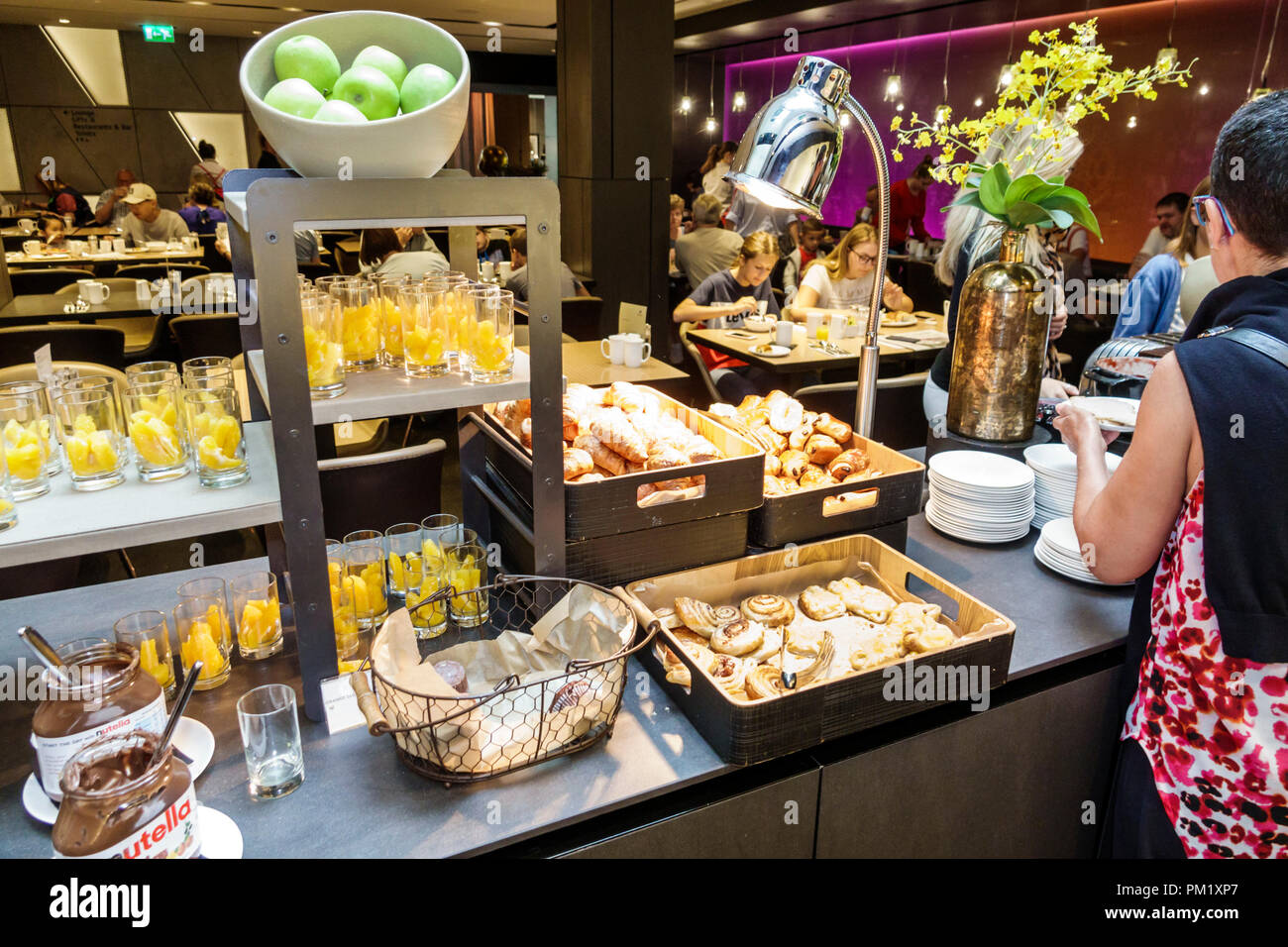 Hotel Buffet Dining Room Stock Photos & Hotel Buffet Dining Room Stock ...