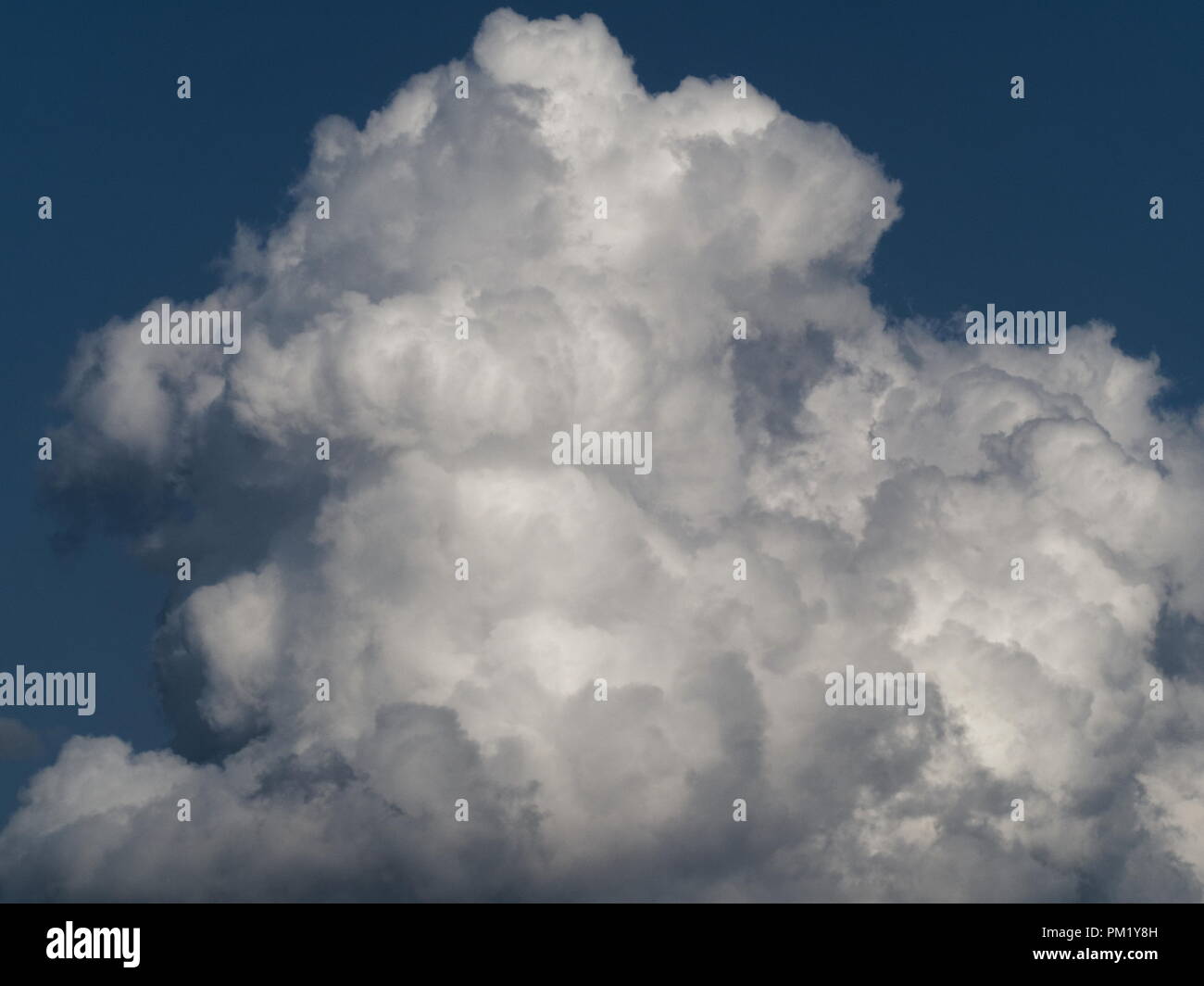 Quebec,Canada. Towering cumulus cloud Stock Photo - Alamy