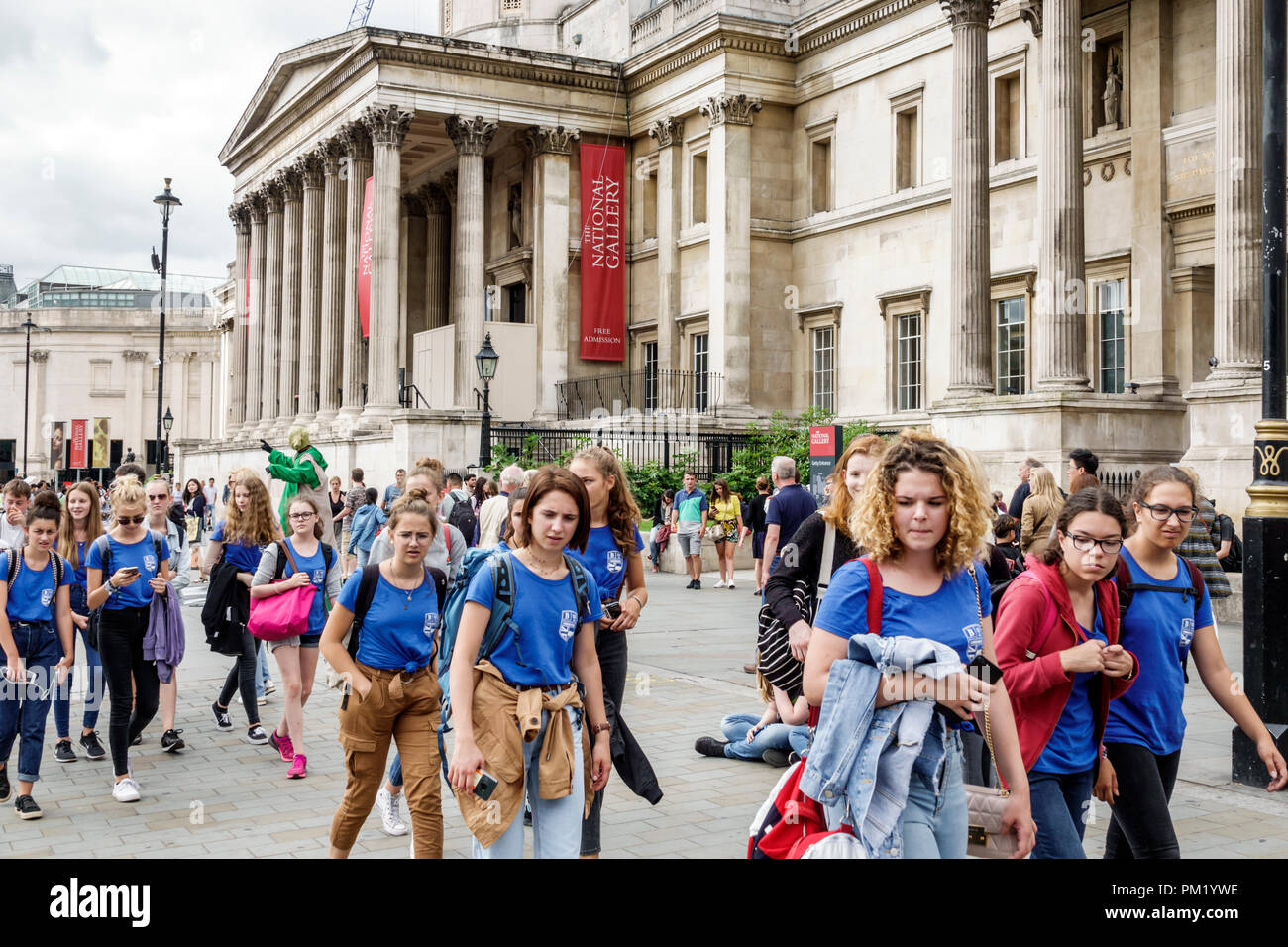 Woman teen girls london hi-res stock photography and images - Alamy