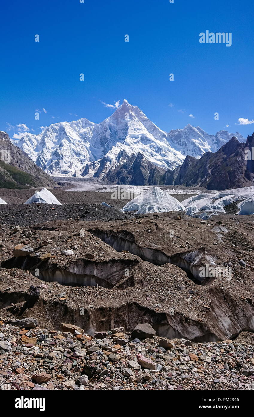 Karakorum hi-res stock photography and images - Alamy