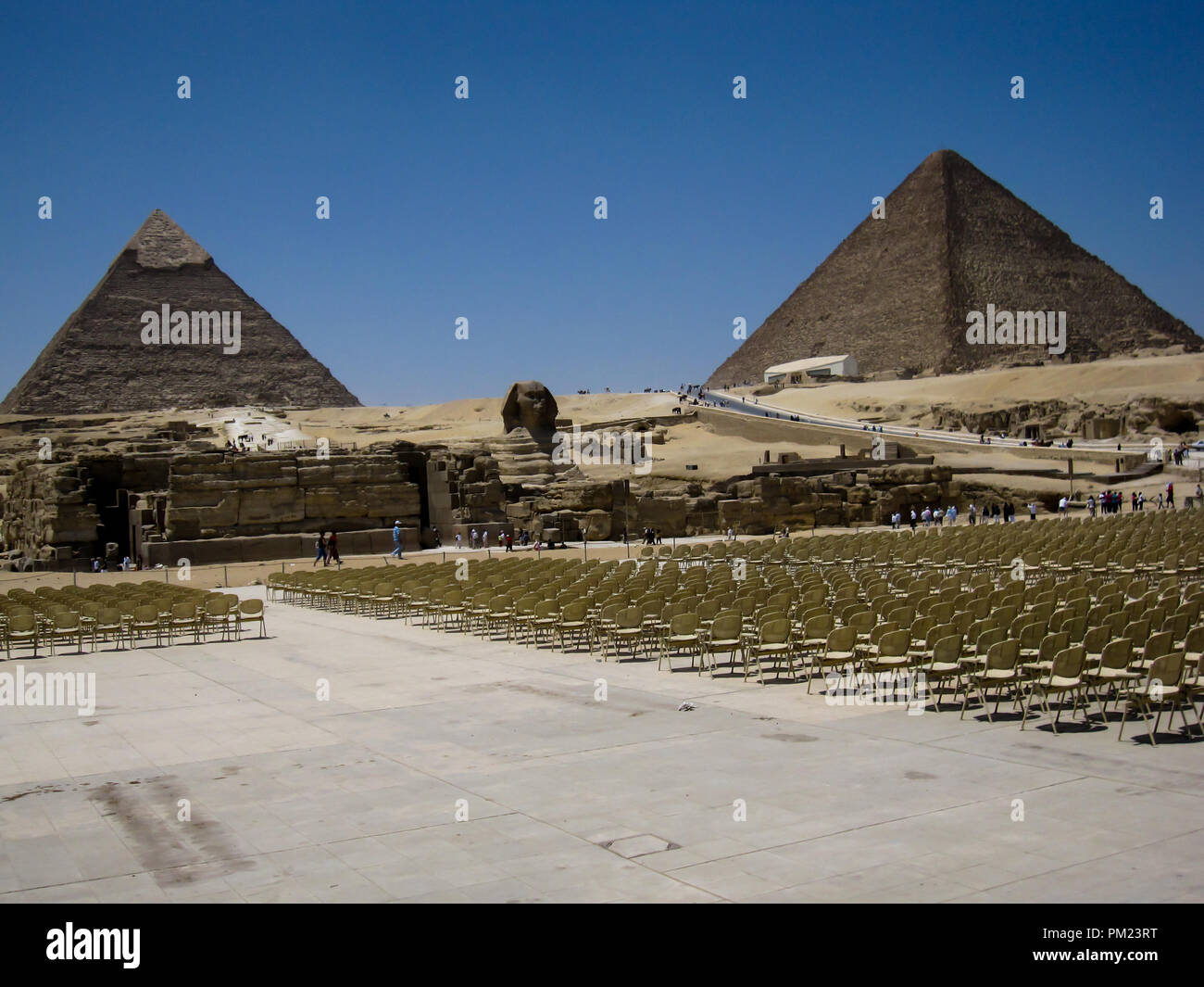The great pyramid of Giza, also known as Khufu or Cheops, a major ...