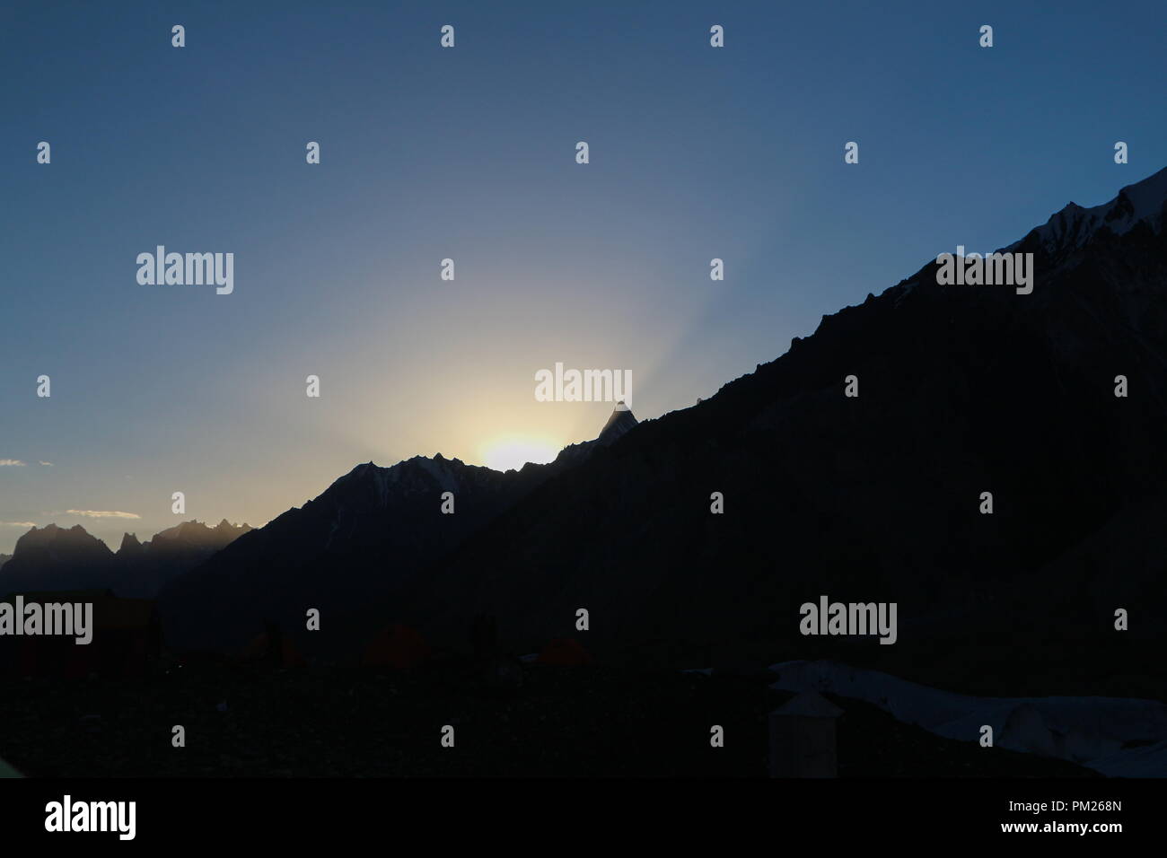 Gasherbrum massif and Baltoro glacier, K2 Base Camp, Pakistan Stock ...