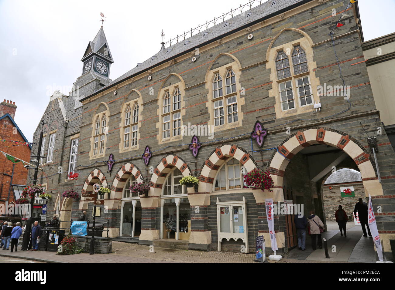 The guildhall cardigan hi-res stock photography and images - Alamy