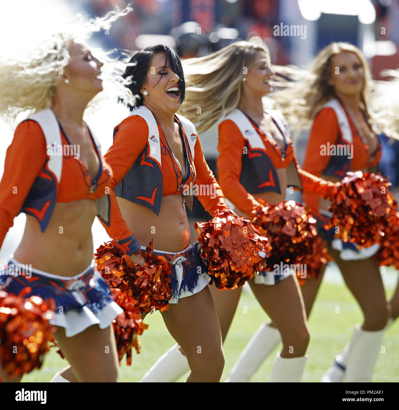 2018 denver broncos cheerleaders hi-res stock photography and images ...