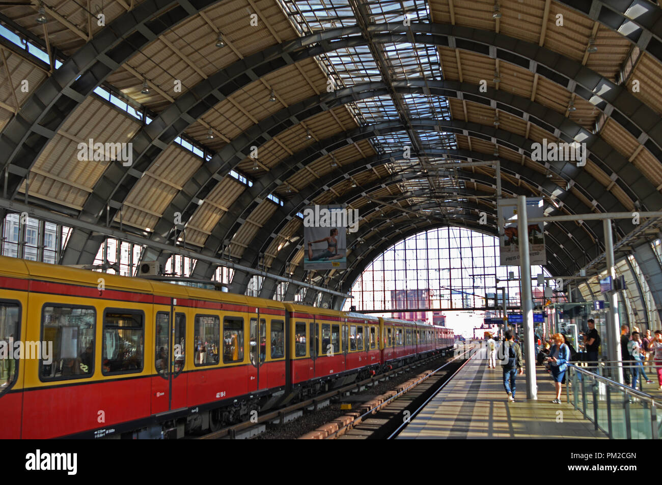 Alexanderplatz station concourse hi-res stock photography and images ...
