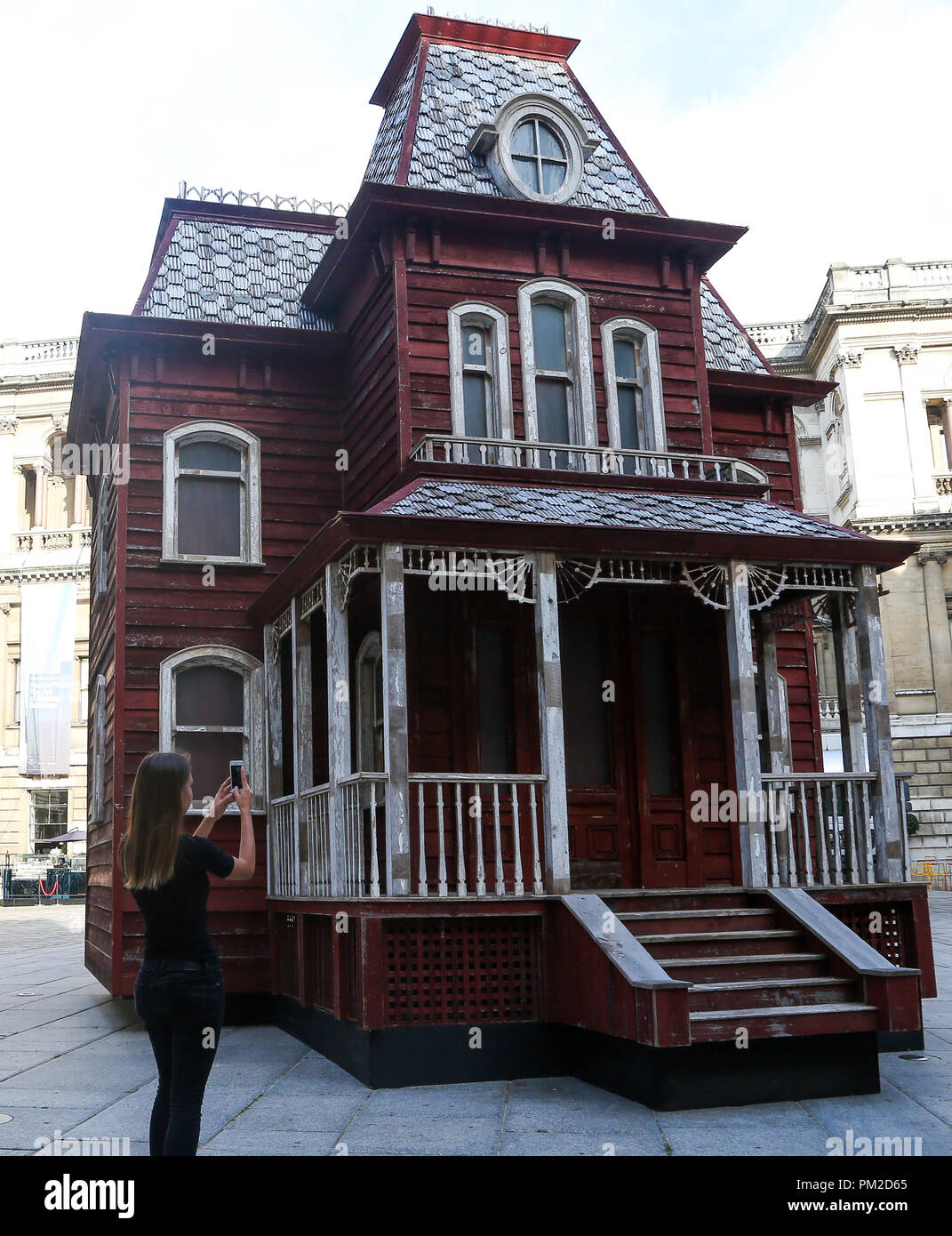 Alfred hitchcocks psycho hi-res stock photography and images - Alamy